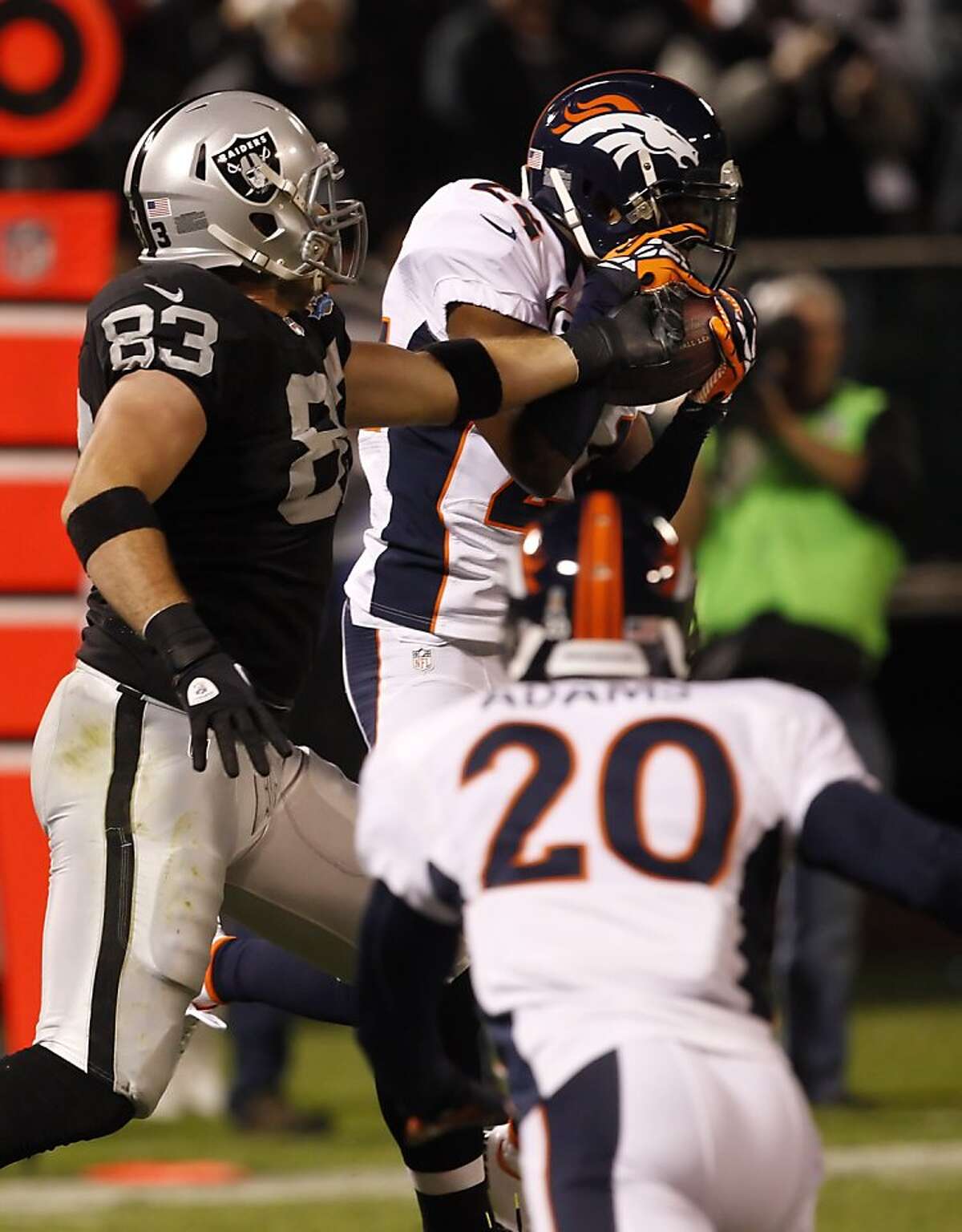 Raiders fall to Denver, skid hits 6