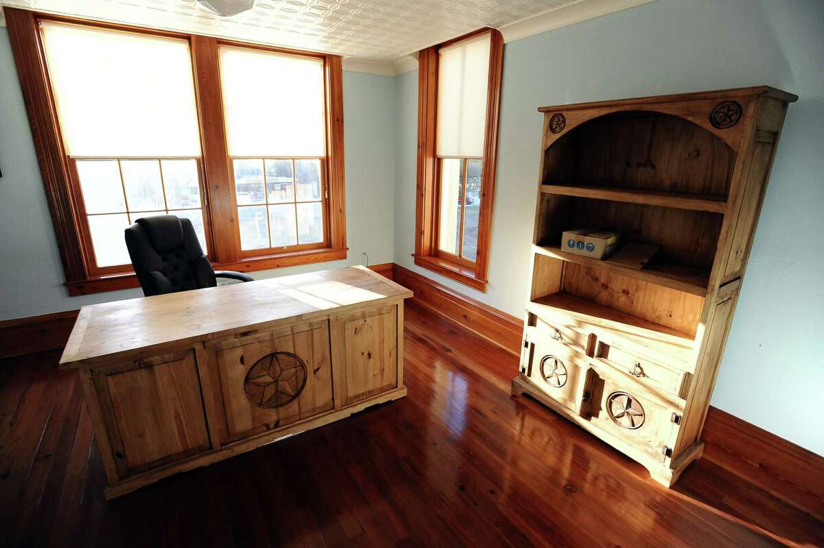 Restored Newton County Courthouse debuts after 2000 fire