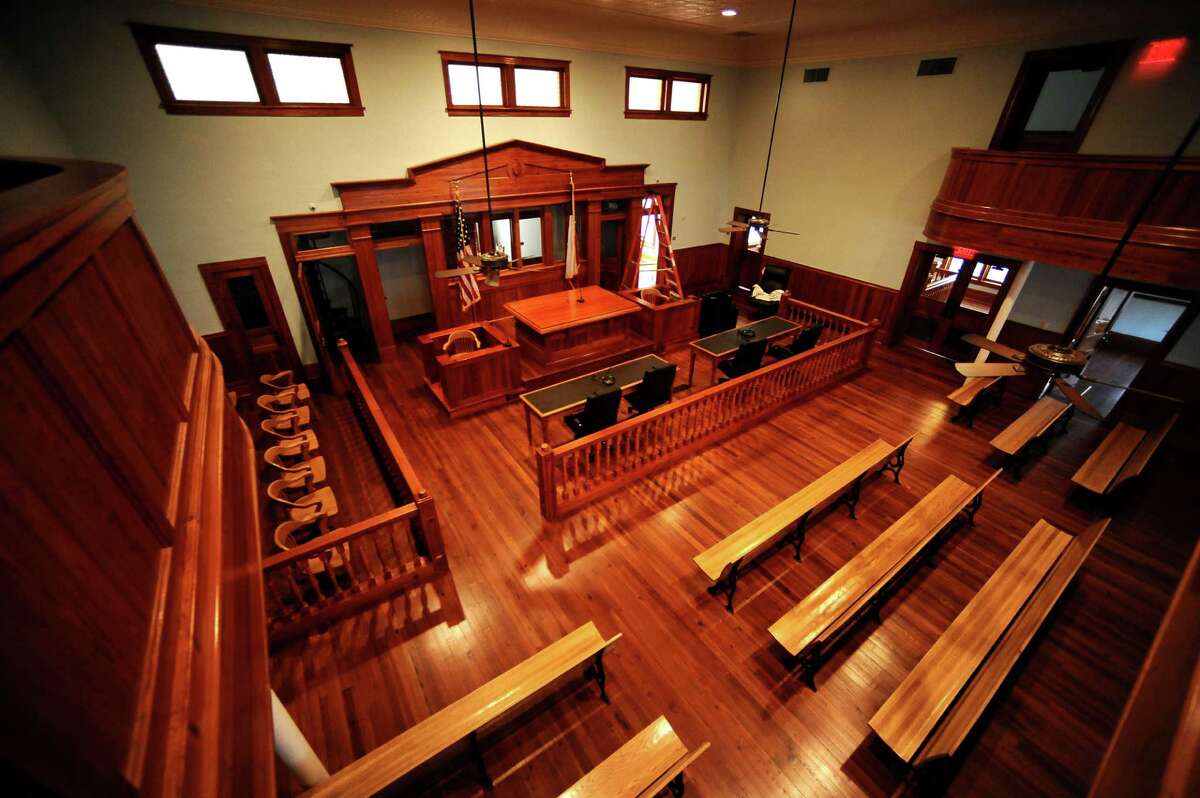 Restored Newton County Courthouse debuts after 2000 fire