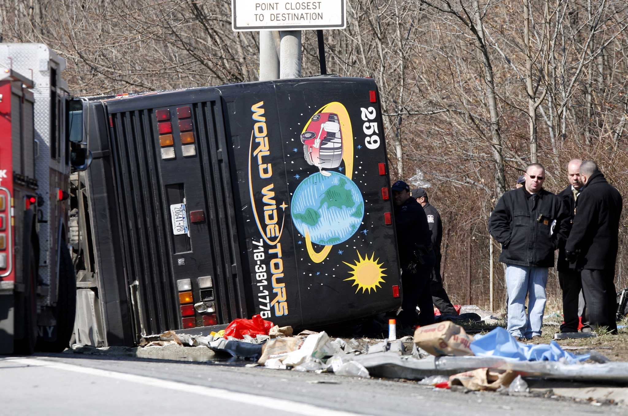 Tour bus driver acquitted in deadly crash