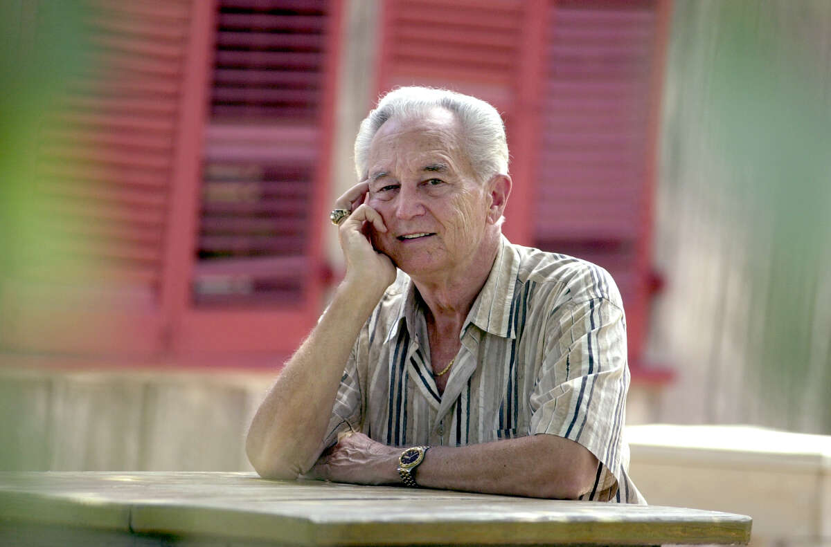 Influential double ace fighter pilot dies at 88