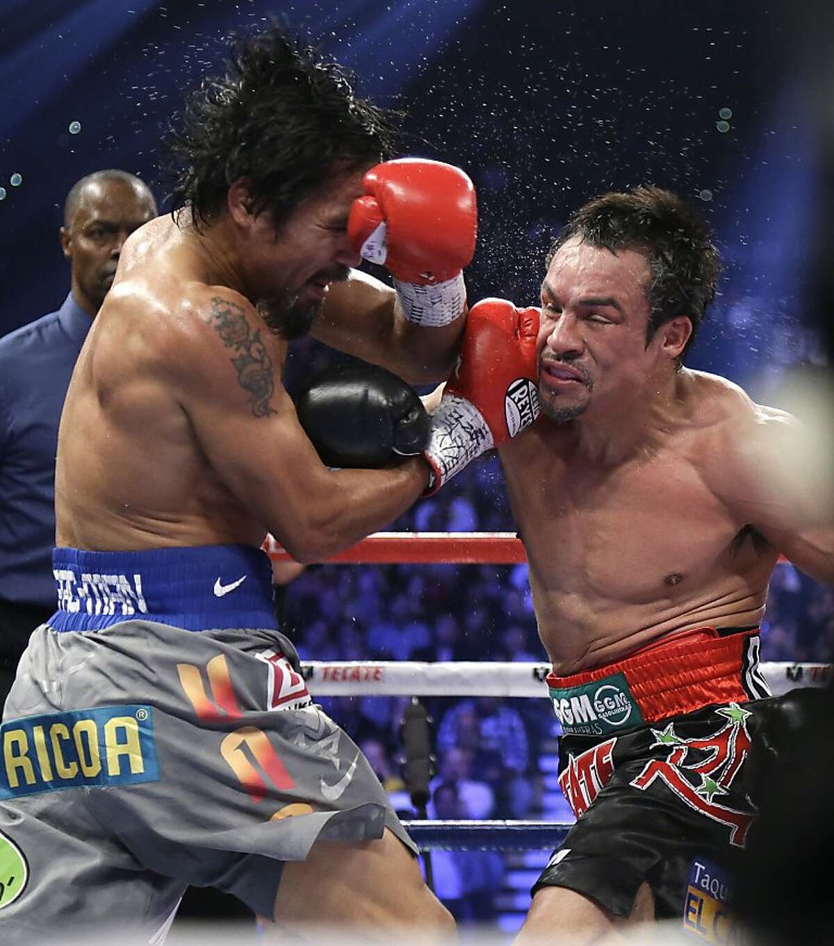 Marquez knocks out Pacquiao in round 6
