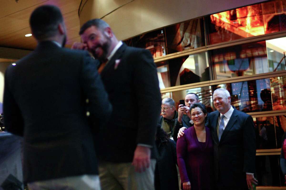 Seattle City Hall becomes state's same-sex marriage capital