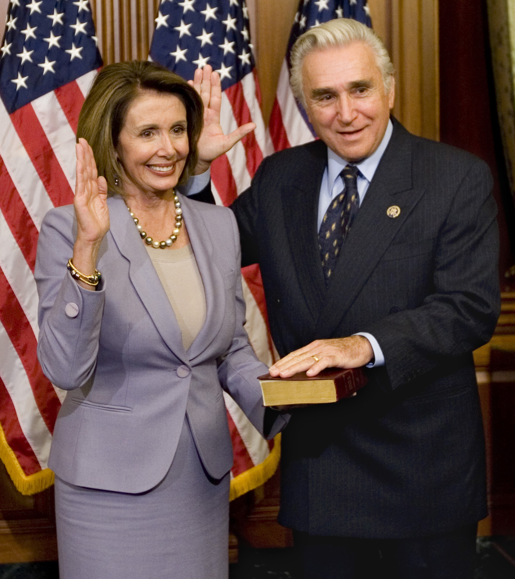Hinchey takes goodbye tour of upstate NY district