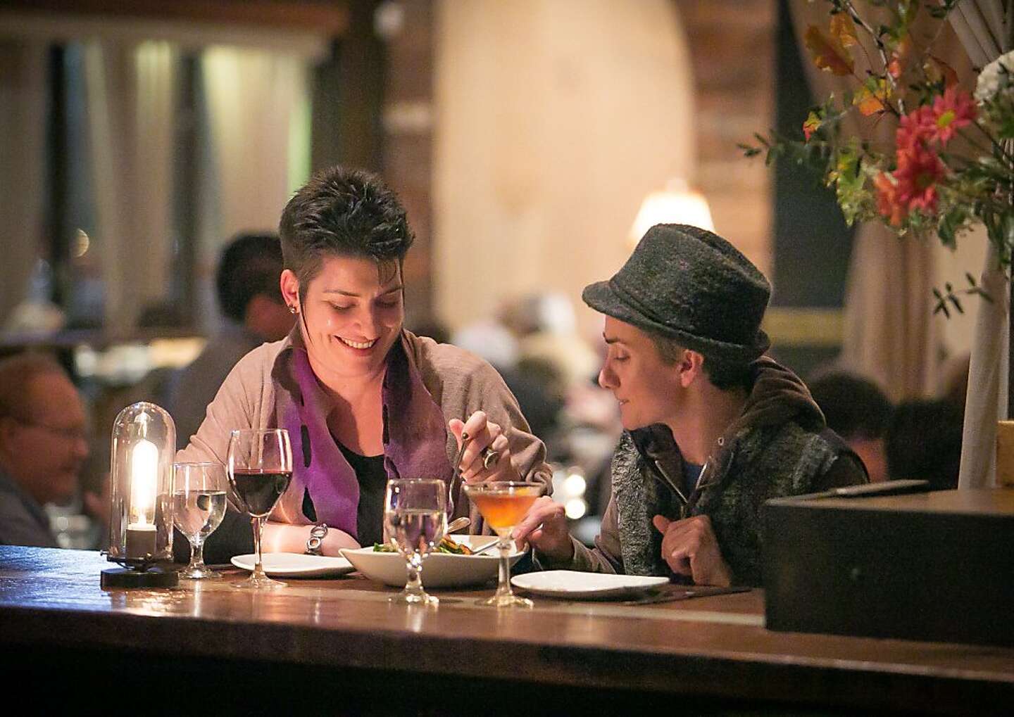 Revival Bar & Kitchen: lively in Berkeley