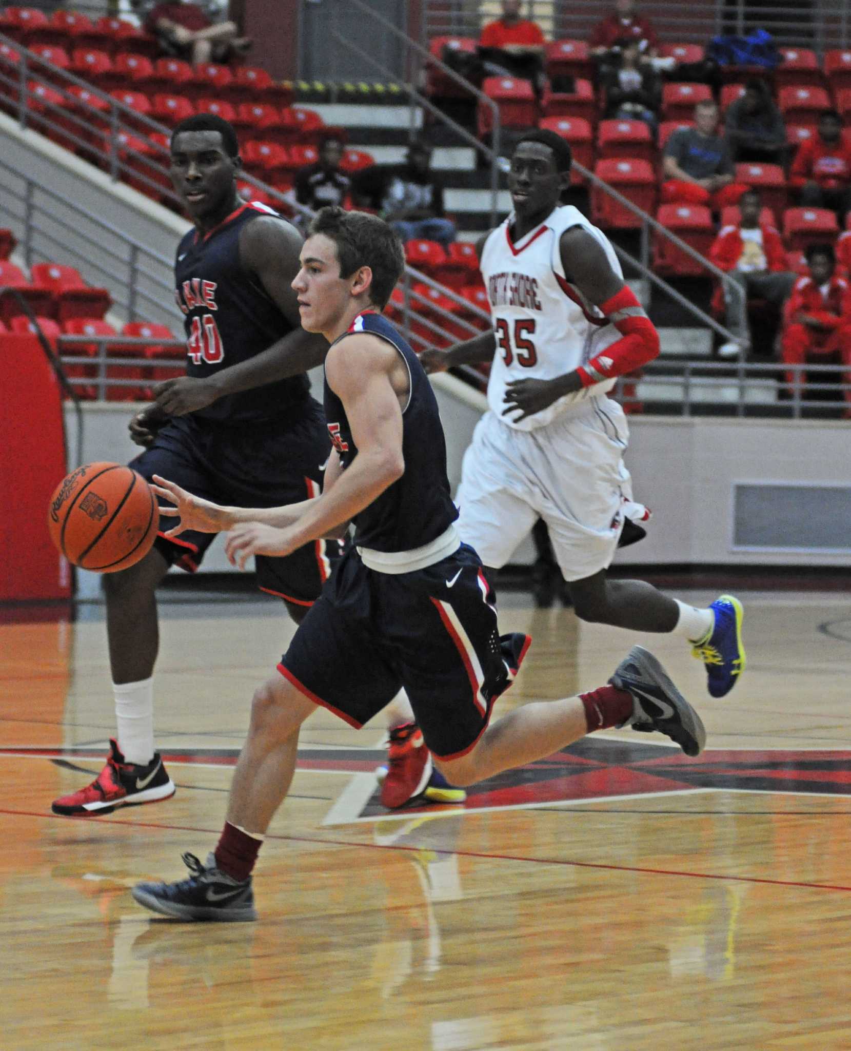 Basketball: Falcons' starting season off strong