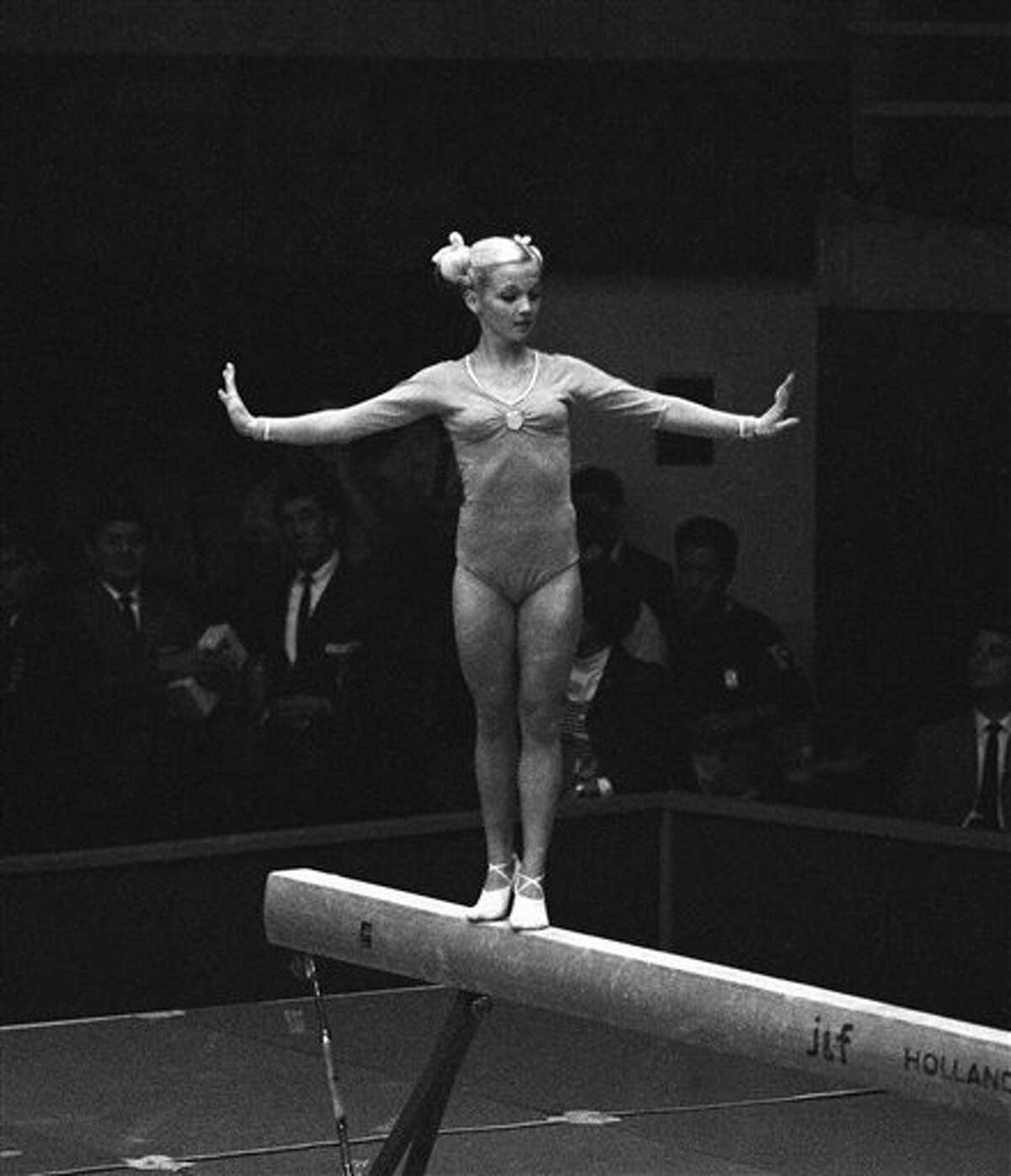 Cathy Rigby returns to Houston as Peter Pan at the Hobby Center