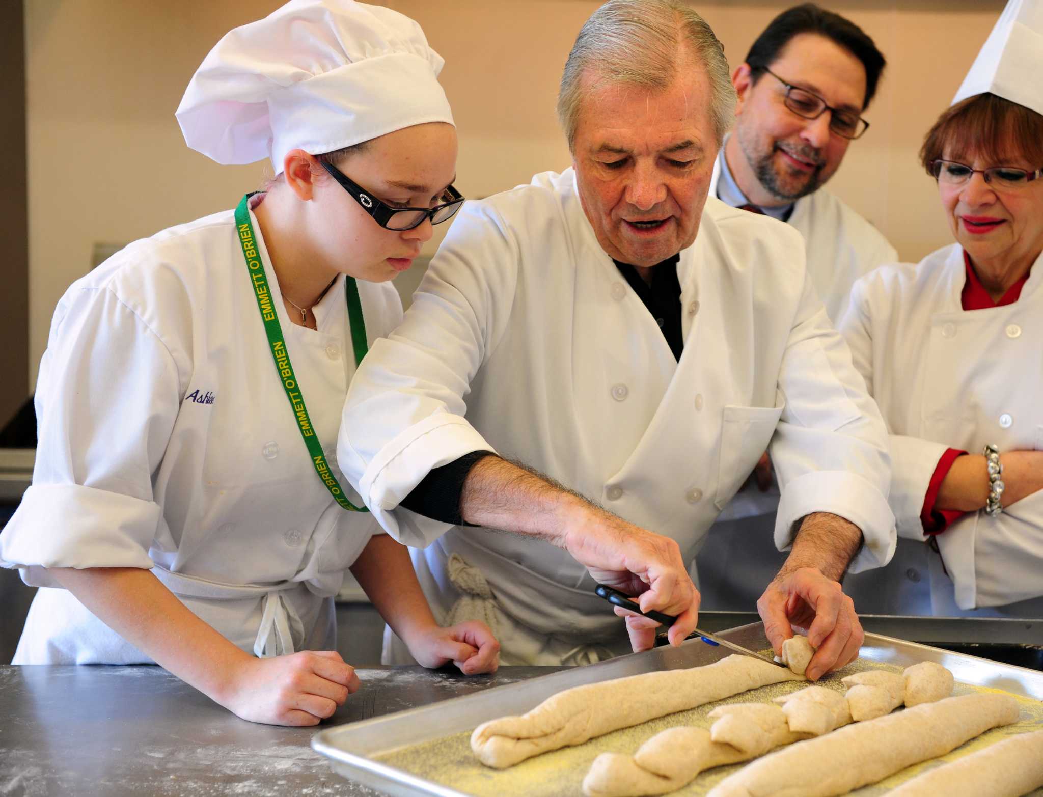 Chef Pepin bring art of cooking to homeless