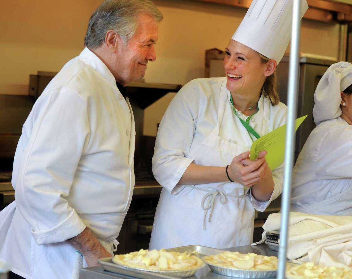 Chef Pepin bring art of cooking to homeless