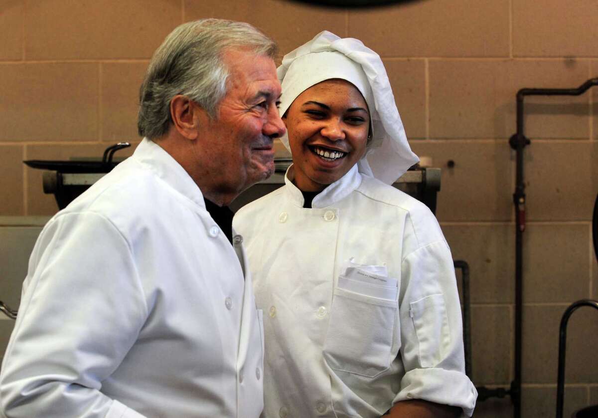 Chef Pepin bring art of cooking to homeless