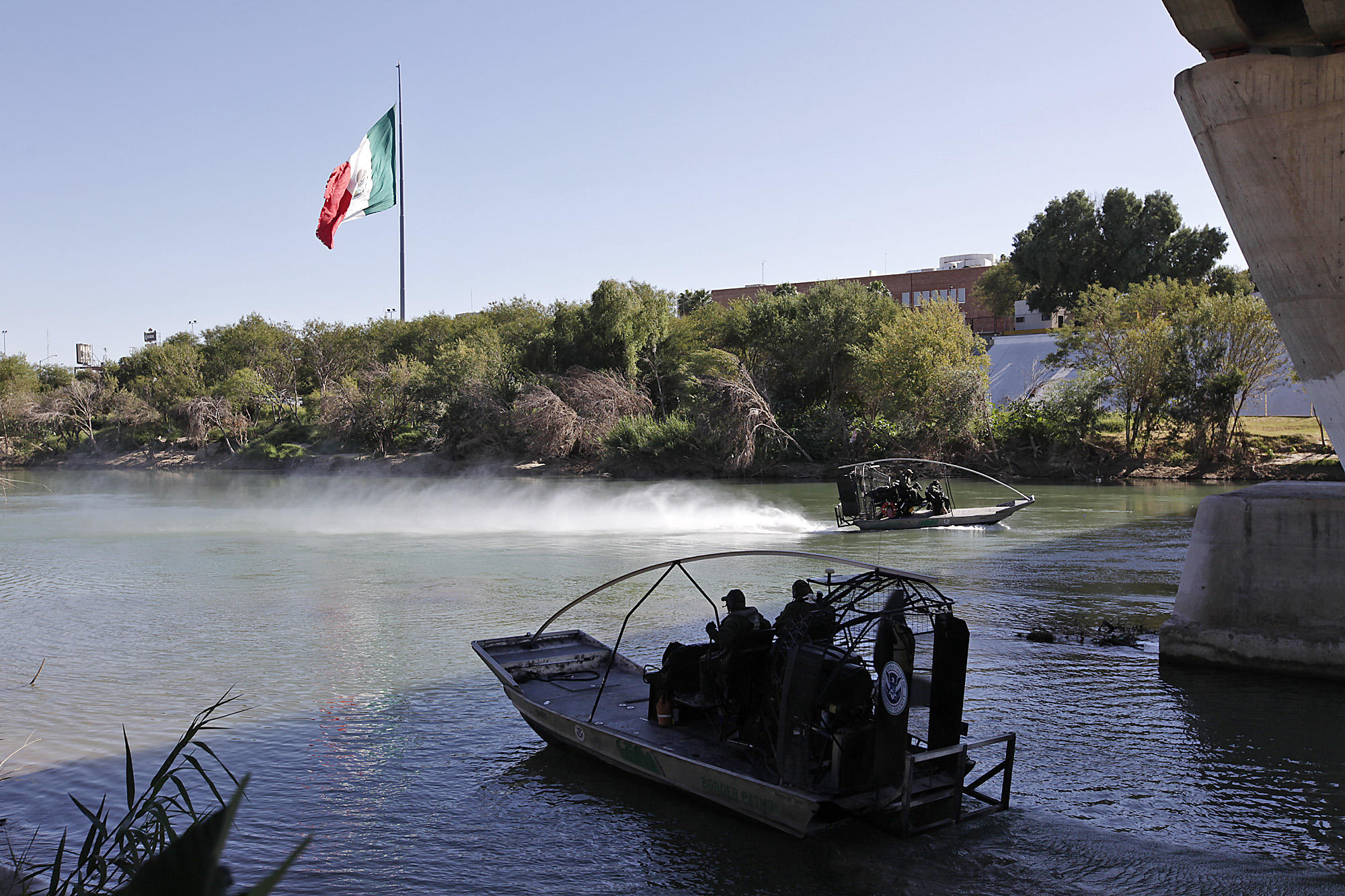 Coast Guard getting help on Rio Grande