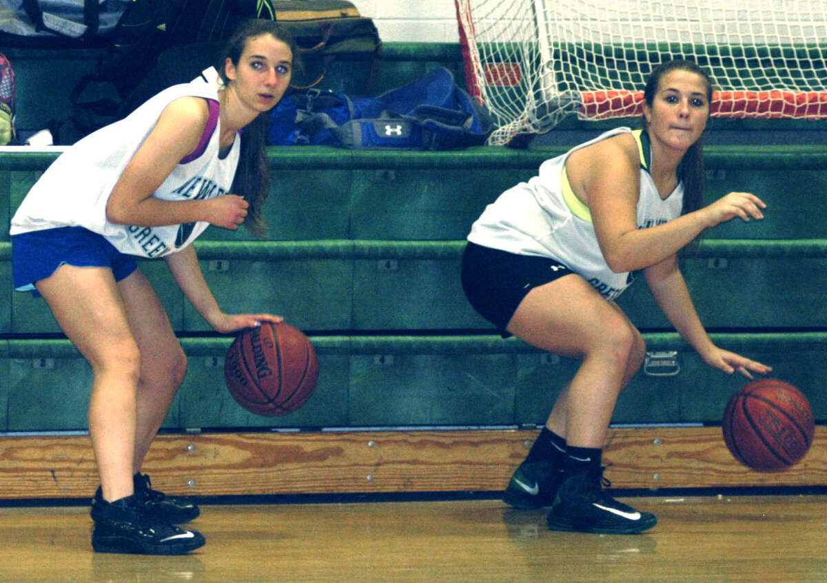 Green Wave girls' basketball