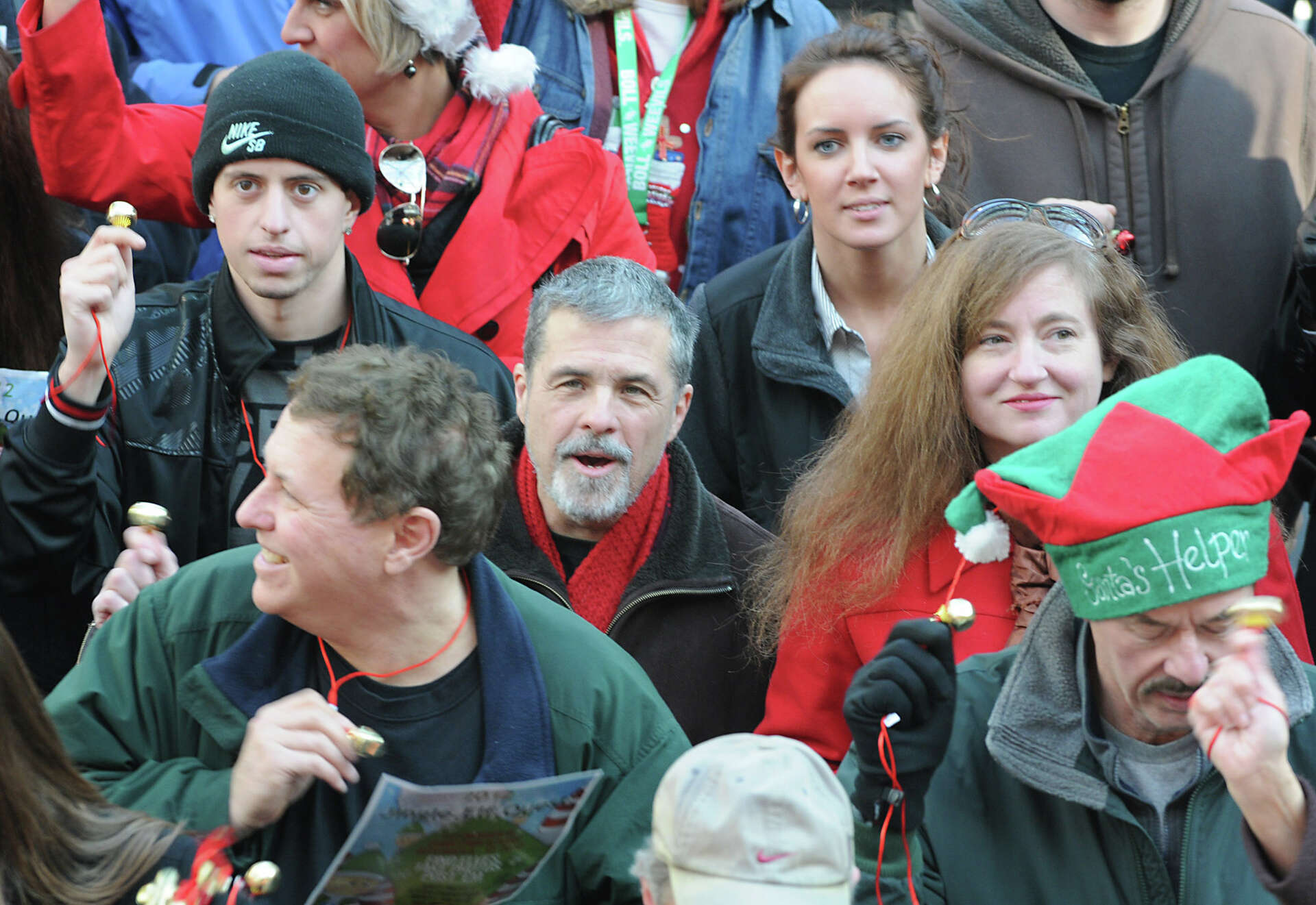 Photos: Going for a 'Jingle Bells' record