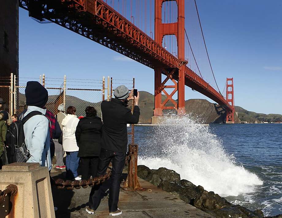 High tides bring S.F. Bay Area flooding - SFGate