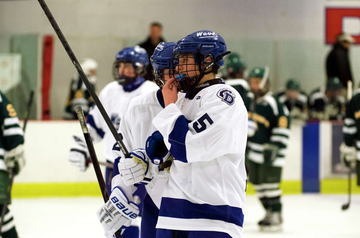 Darien boys win season-opener on late goal by Watters