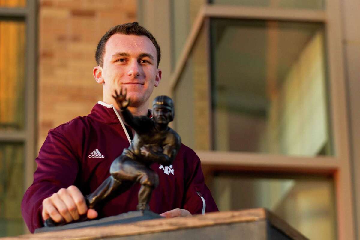 Manziel wows crowd in triumphant return to Aggieland