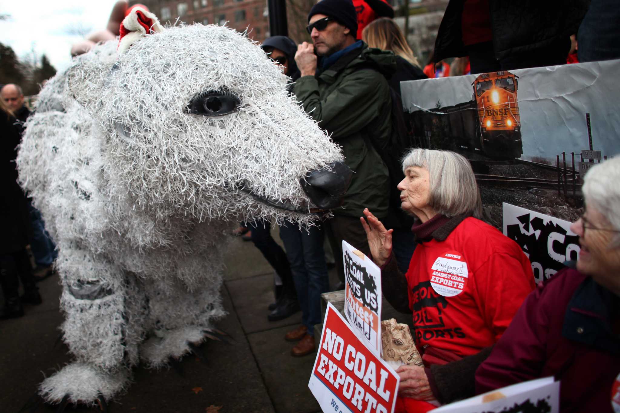 Opponents mob Seattle coal-port hearing