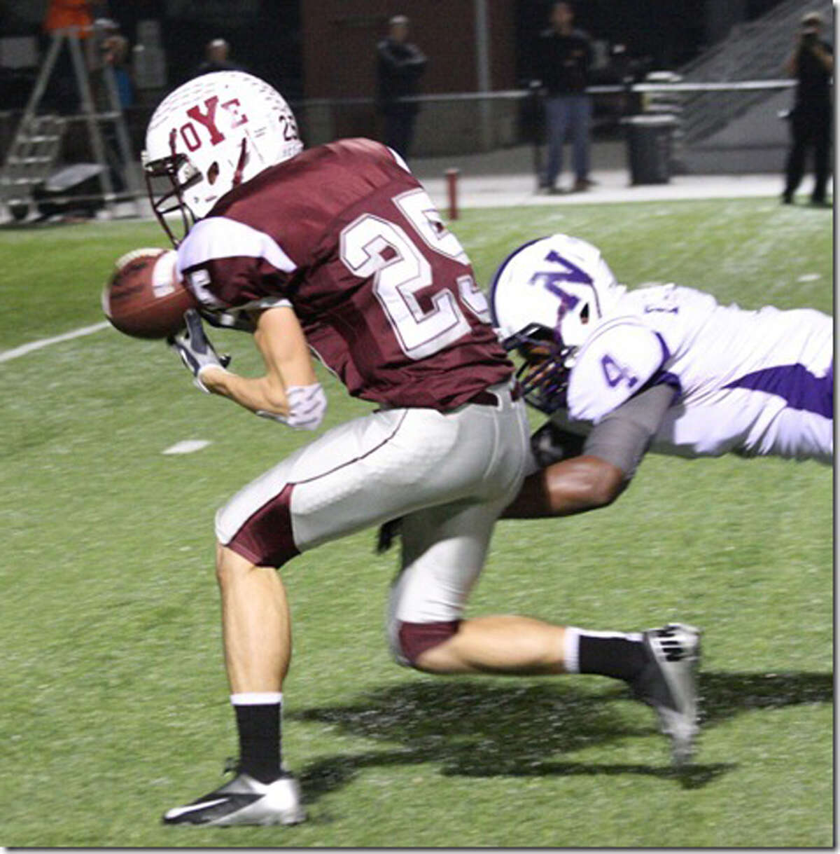 Cameron Yoe ends Newton's season again 39-22