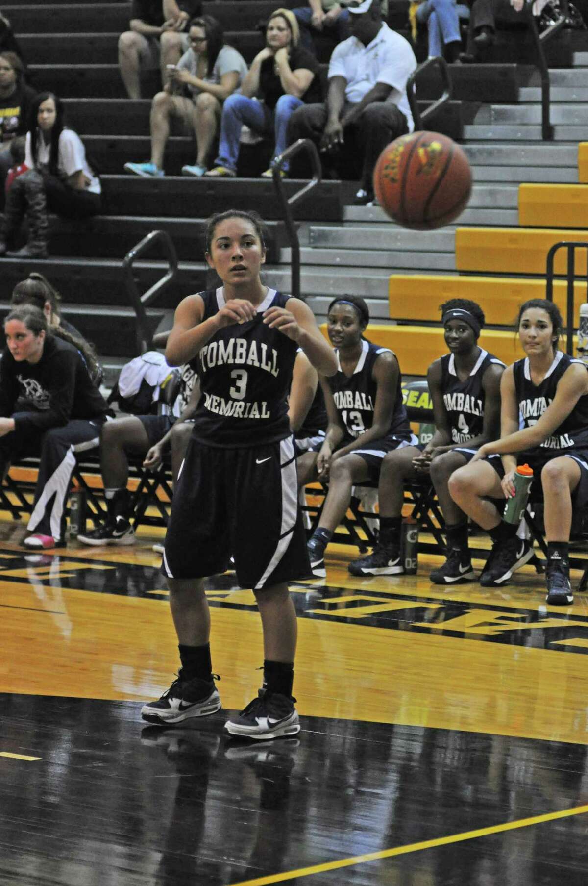 Basketball: Tomball Memorial focused on goal