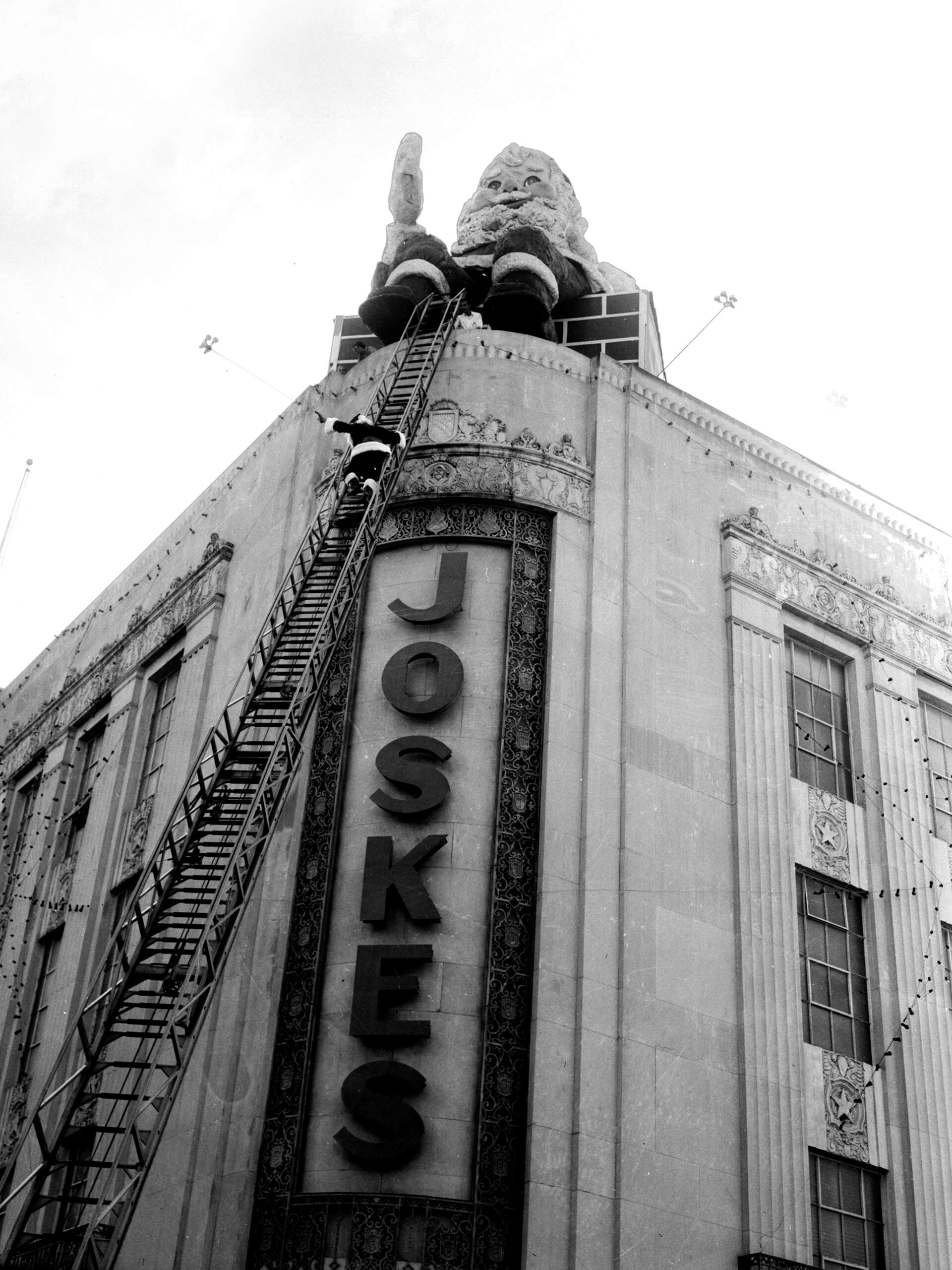 A look back at the legendary department store Joske's of Texas