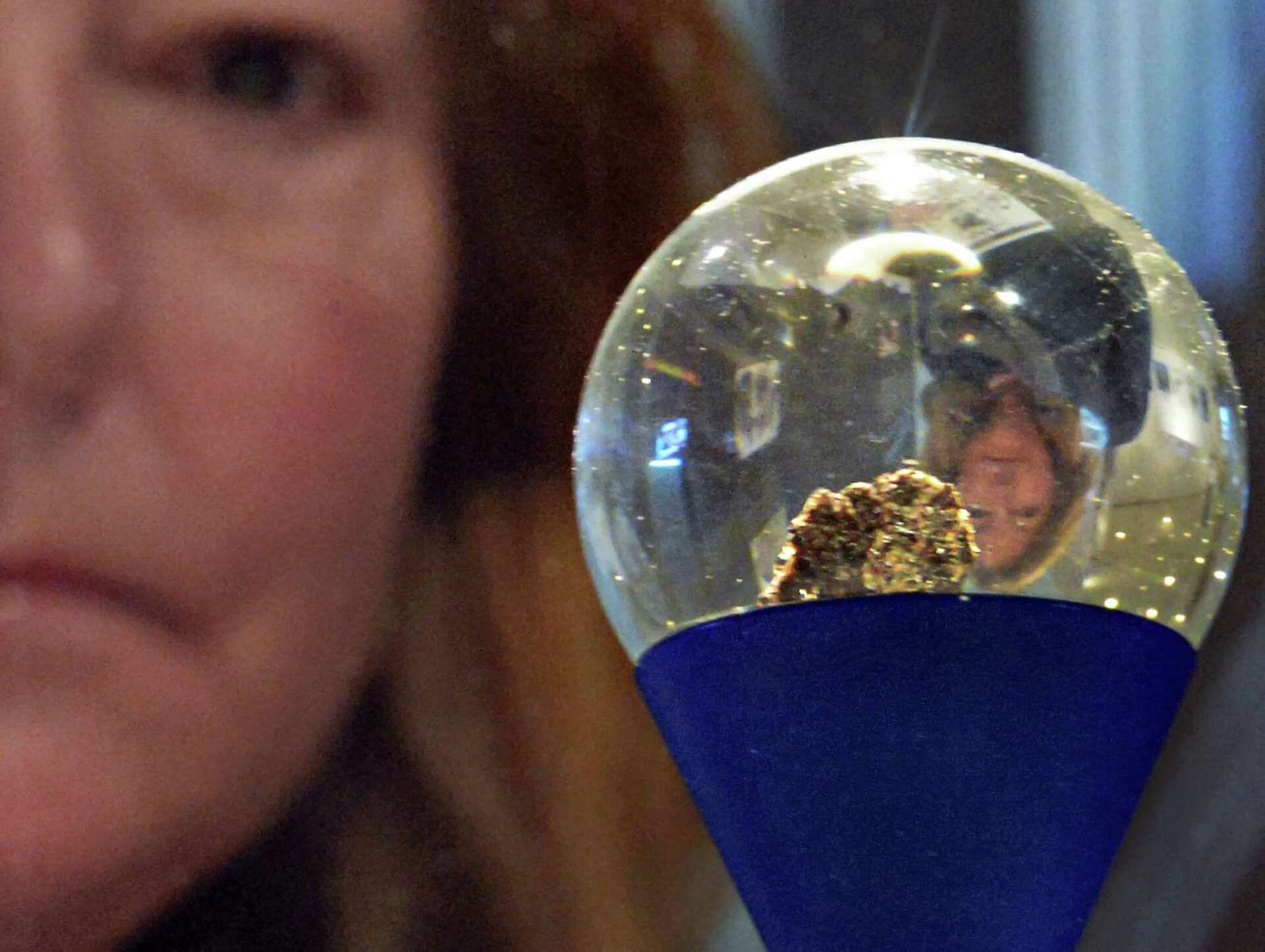 Lunar mission: Find missing moon rock