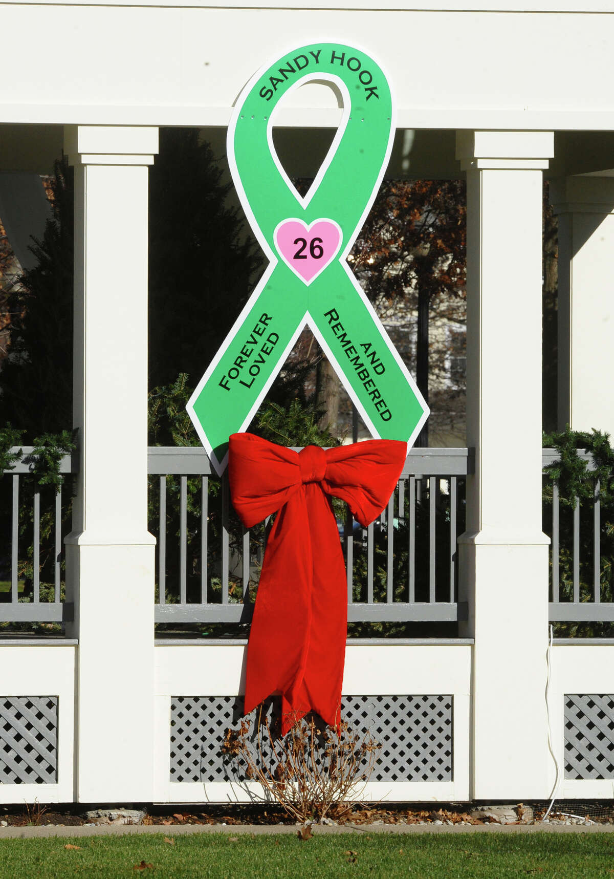 Services held for 6 more Sandy Hook victims