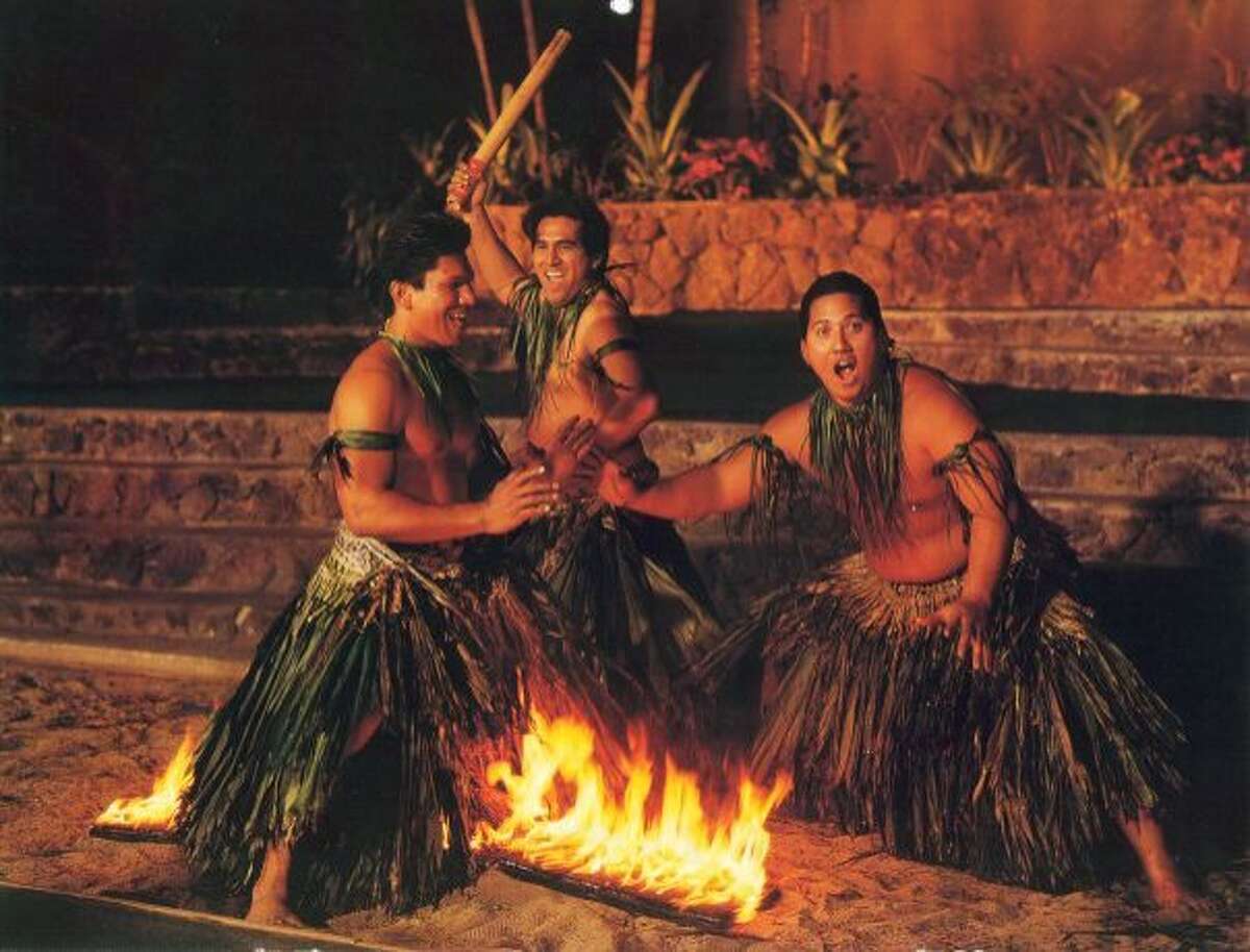 Playing tourist at Hawaii's popular Polynesian Cultural Center