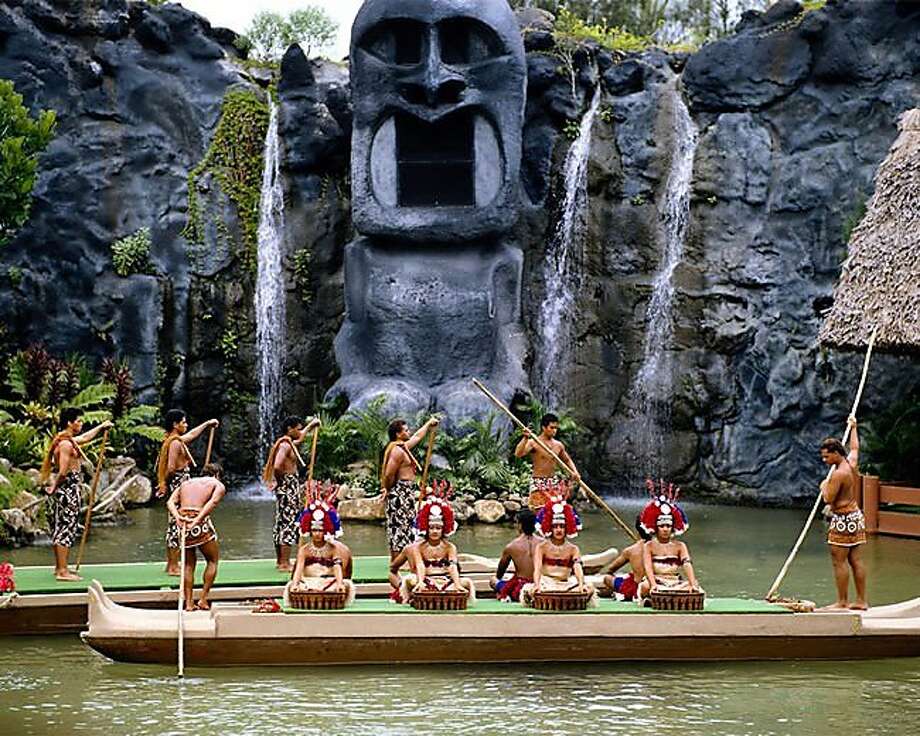 Playing tourist at Hawaii’s popular Polynesian Cultural Center - SFGate