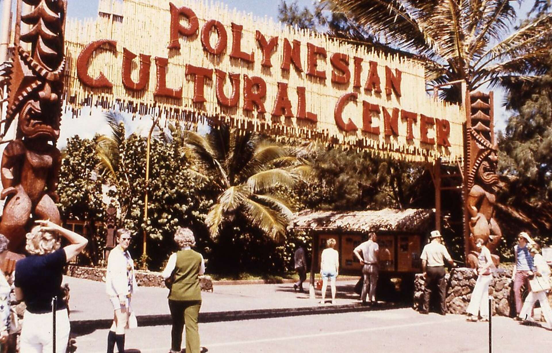Playing tourist at Hawaii’s popular Polynesian Cultural Center