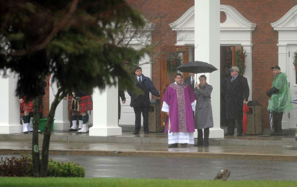 Service for Sandy Hook child reflects love of beach