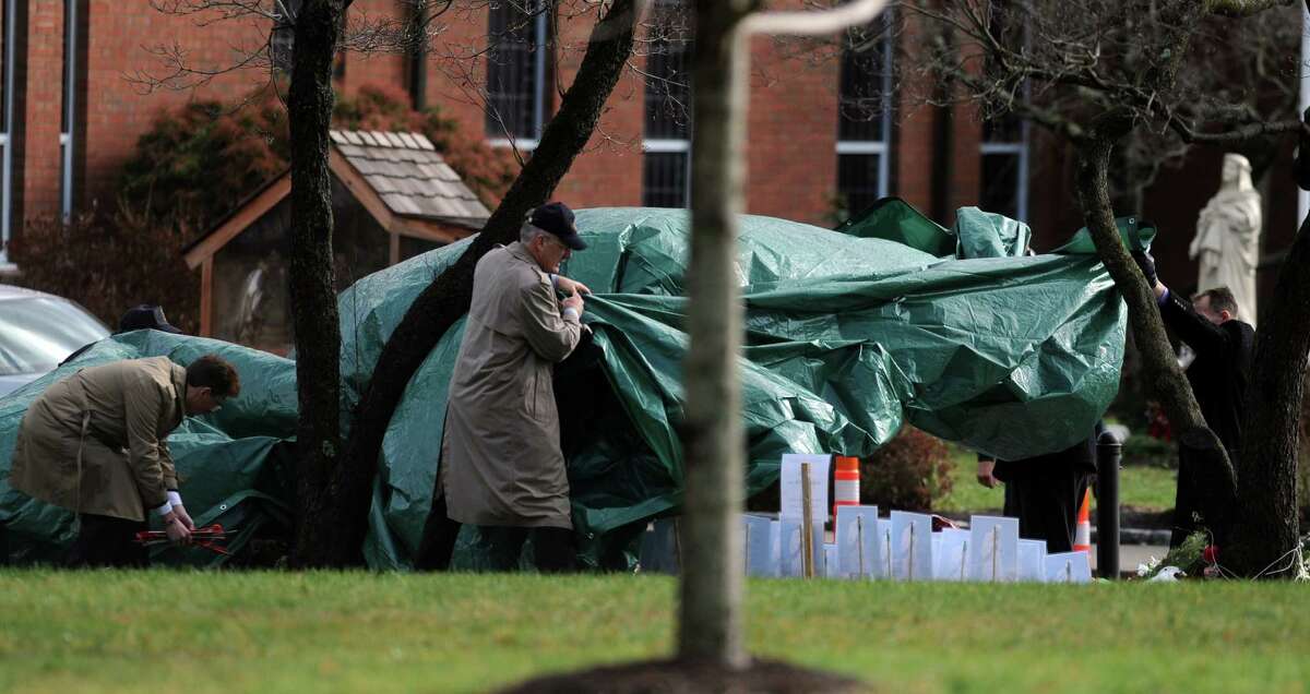 Service for Sandy Hook child reflects love of beach