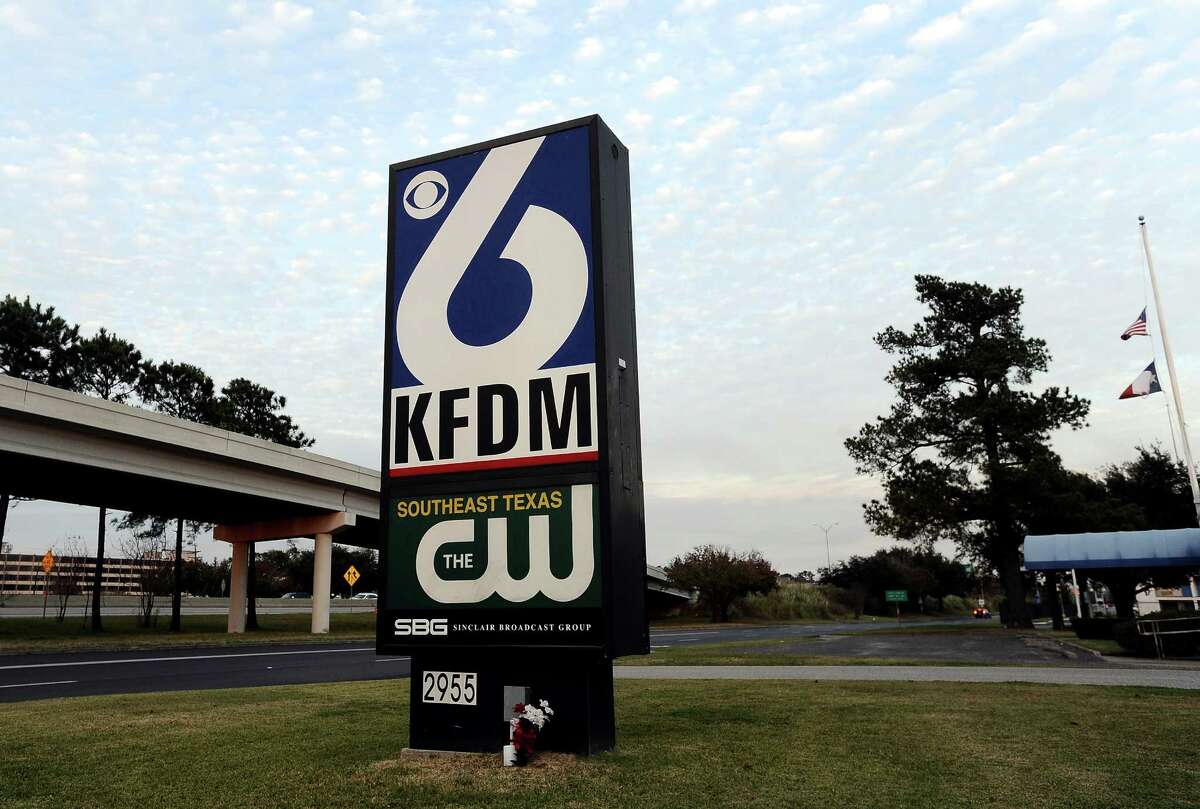 KFDM's Leger dies in car wreck
