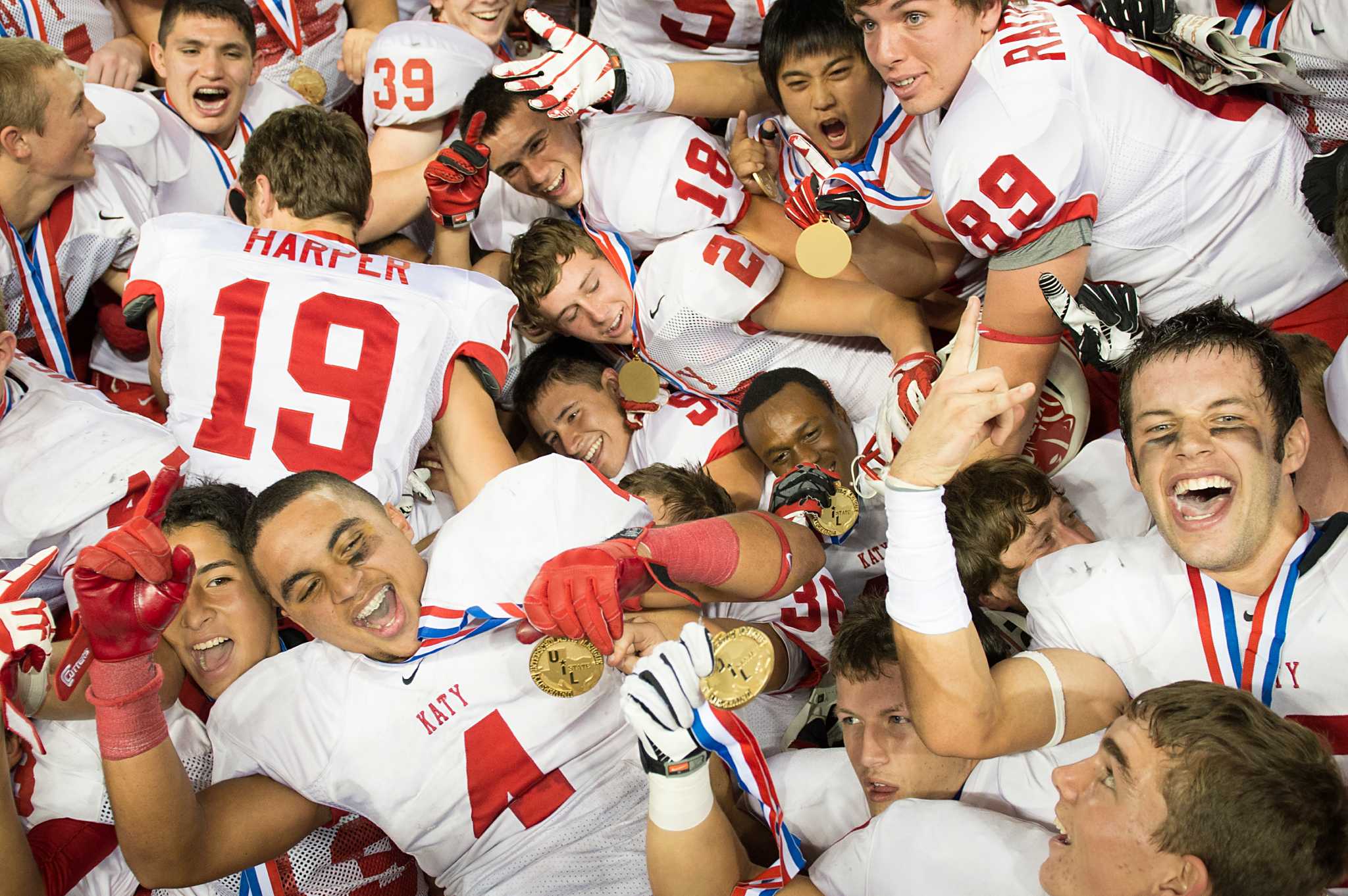 Win or lose, teams put area back on high school football map