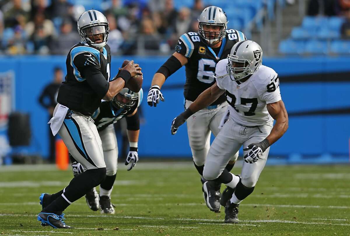 Raiders' woes continue against Panthers
