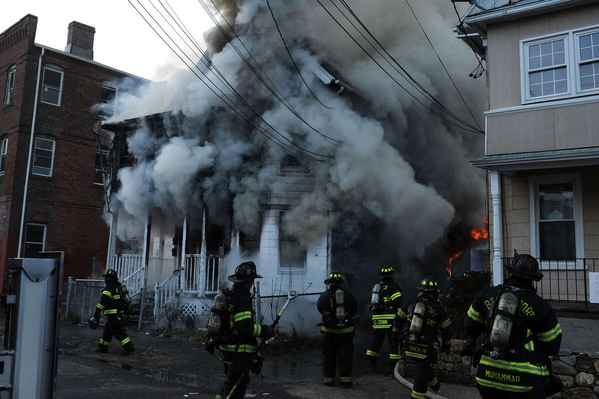 Bridgeport authorities continue search for arsonist in deadly fires Bridgeport authorities continue search for arsonist in deadly fires