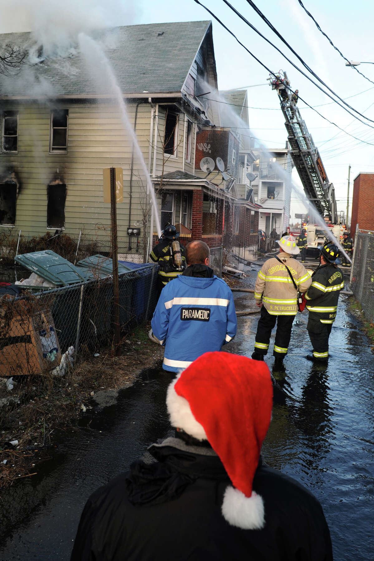 Bridgeport authorities continue search for arsonist in deadly fires Bridgeport authorities continue search for arsonist in deadly fires