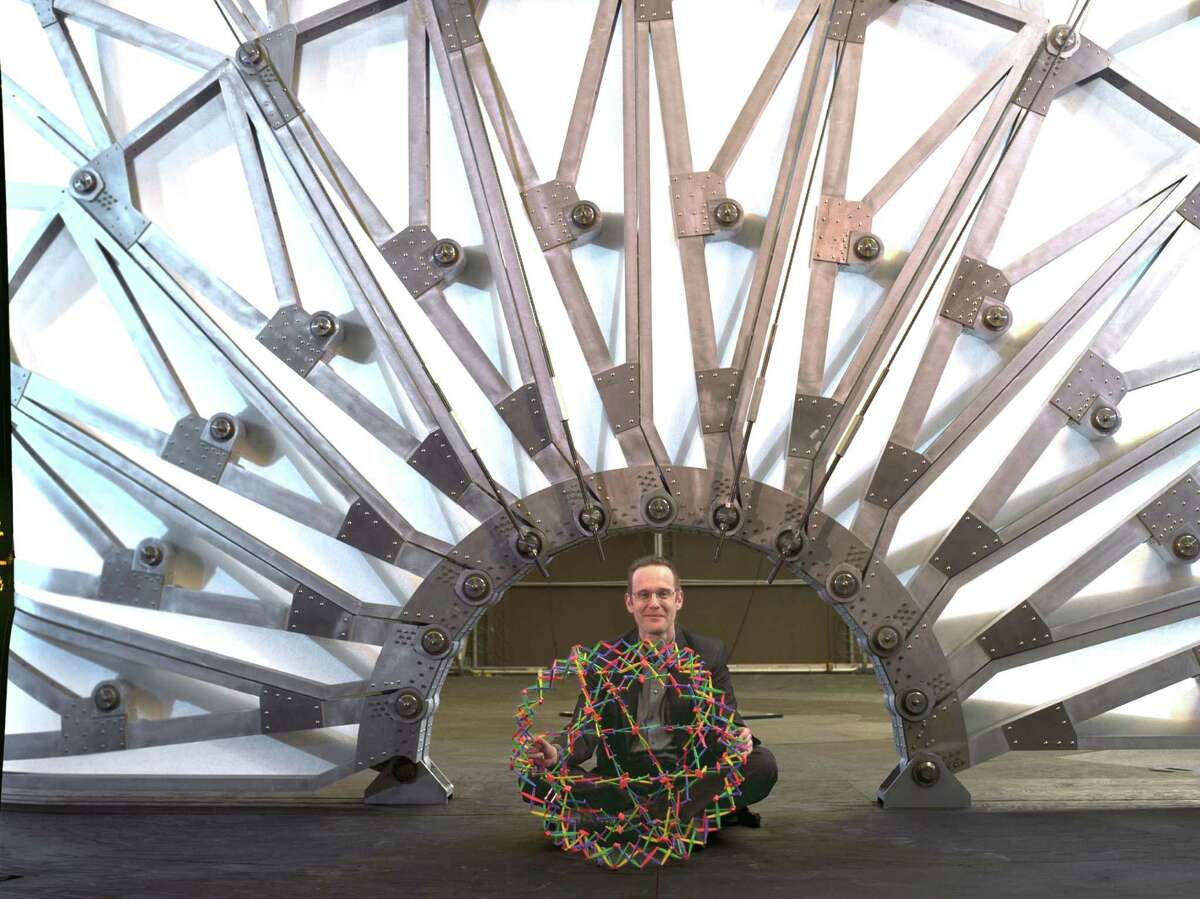 Spheres of influence: Hoberman makes his mark as architect, engineer ...