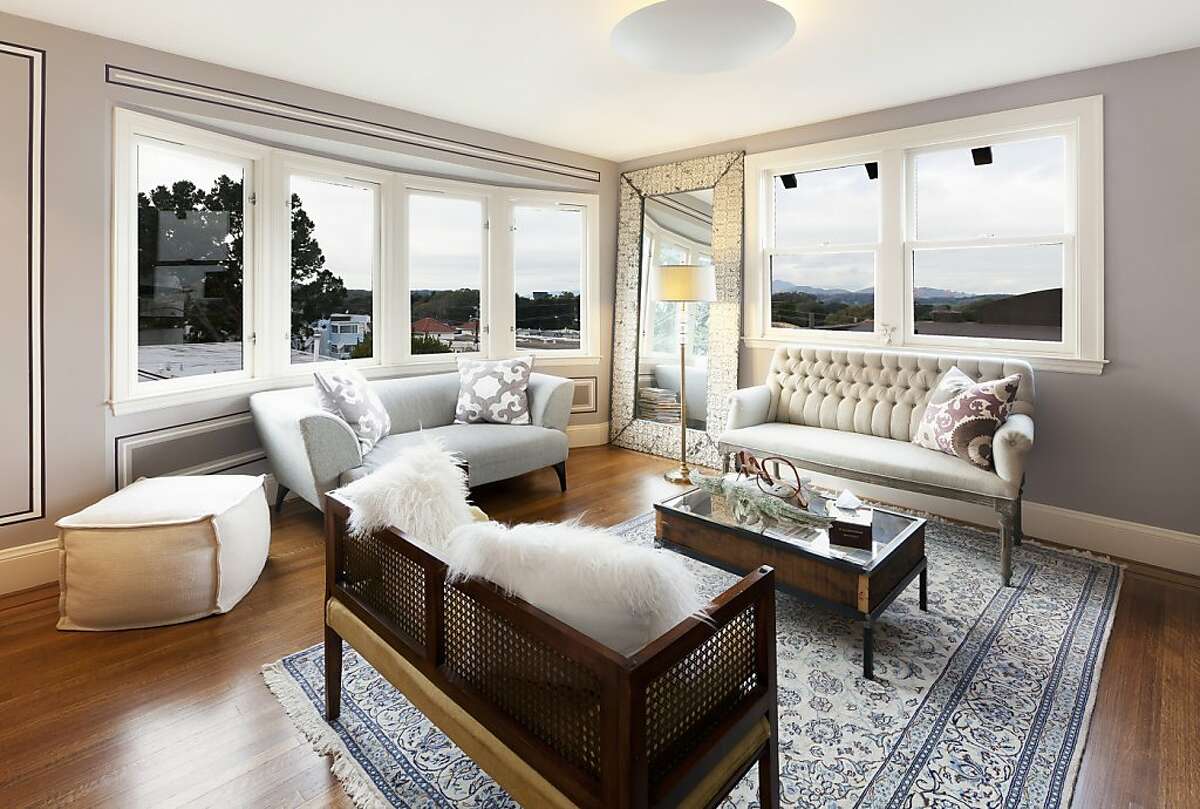 Two-story condo offers peek of Golden Gate Bridge