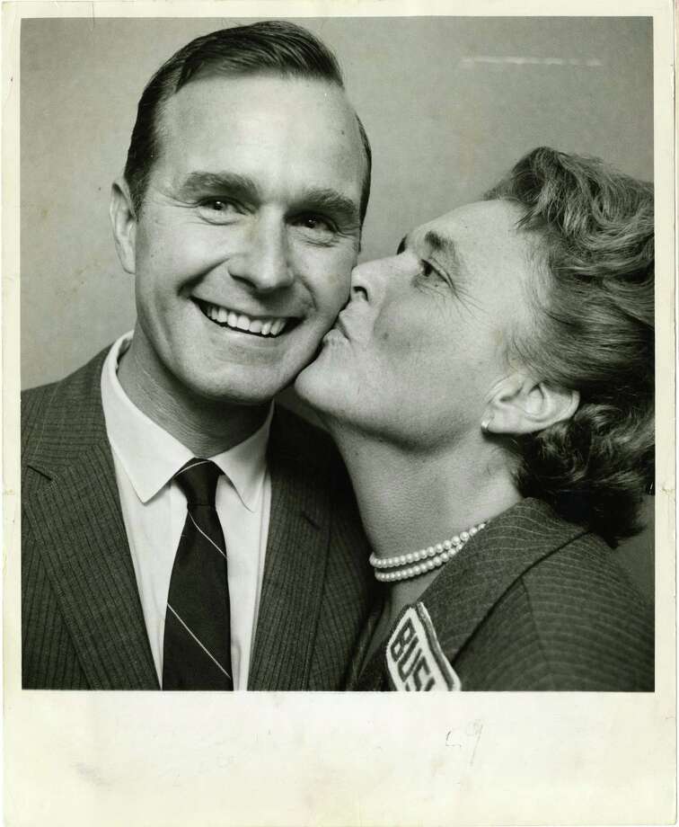 Barbara Bush, wife and mother of presidents, dies at 92 - Houston Chronicle