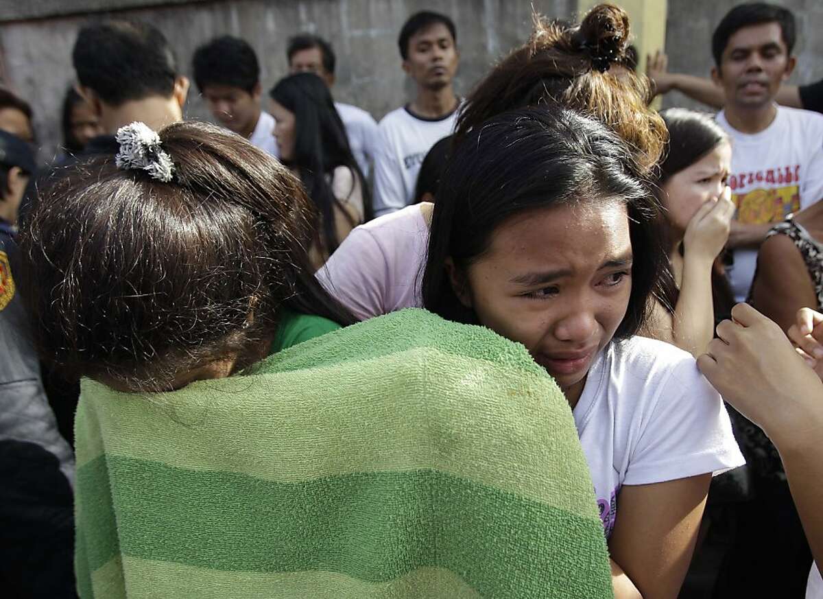 Philippine shantytown fire displaces 5,000
