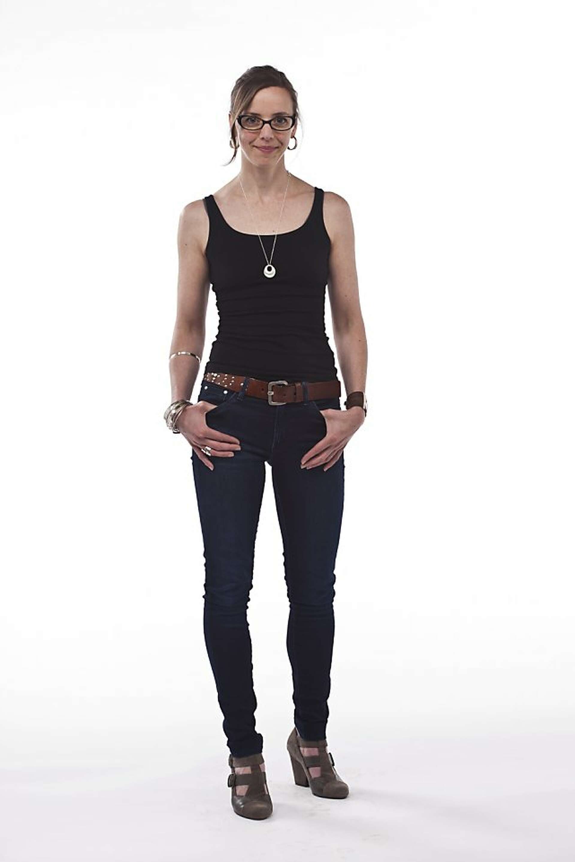 Alice Roche's architectural jewelry design