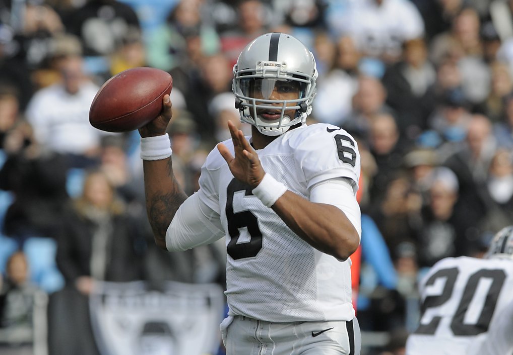 Pryor gets more work at Raiders' practice