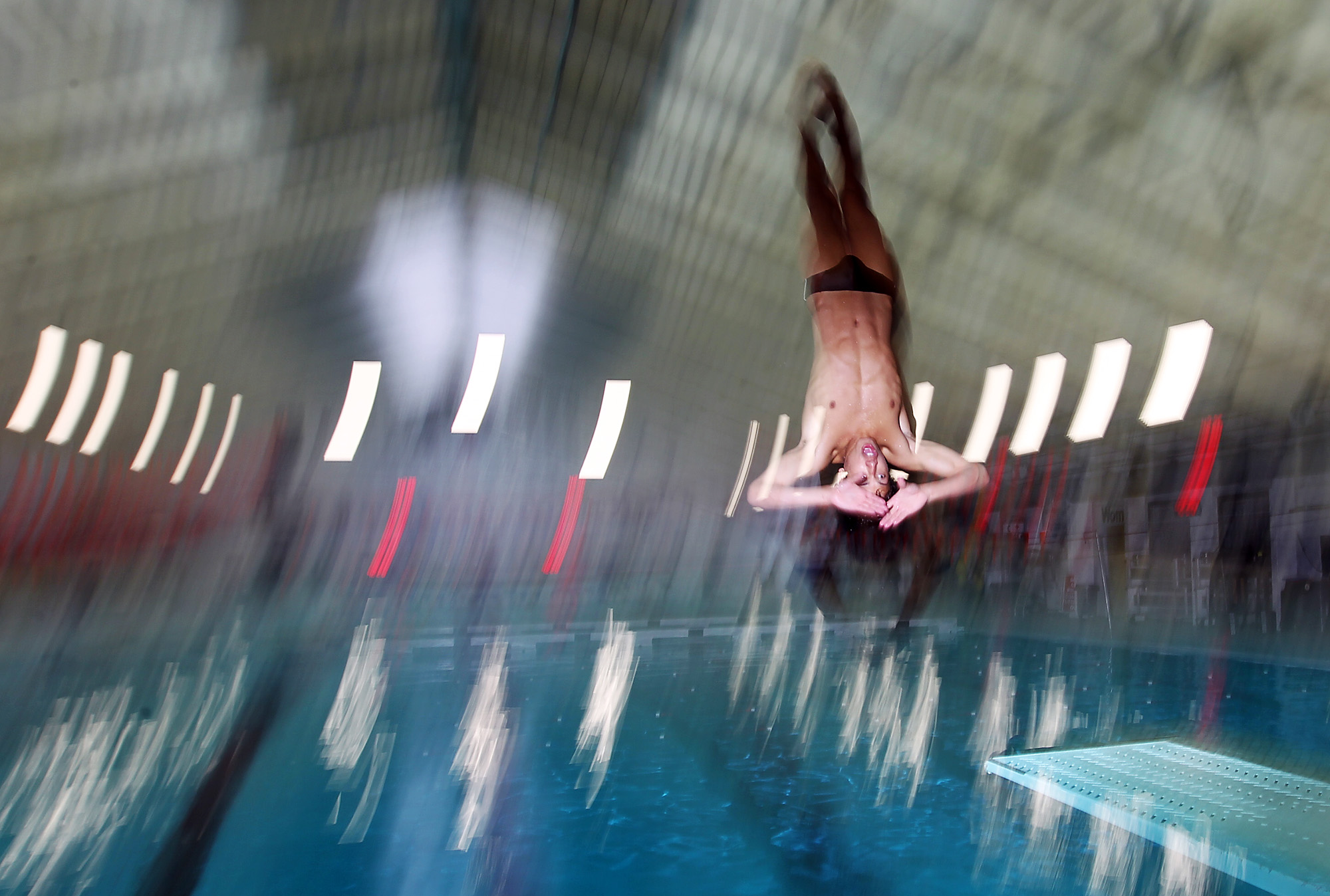 Kin Man Hui: Dive of beauty