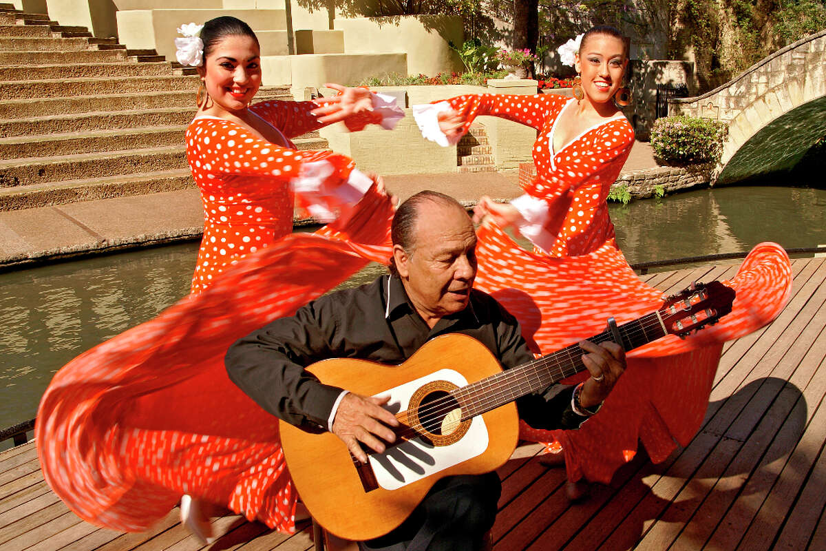 Protégé steps in for El Curro