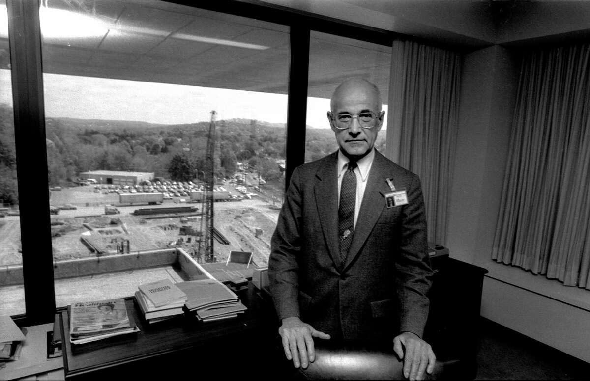 John Creasy, Danbury Hospital leader, dies