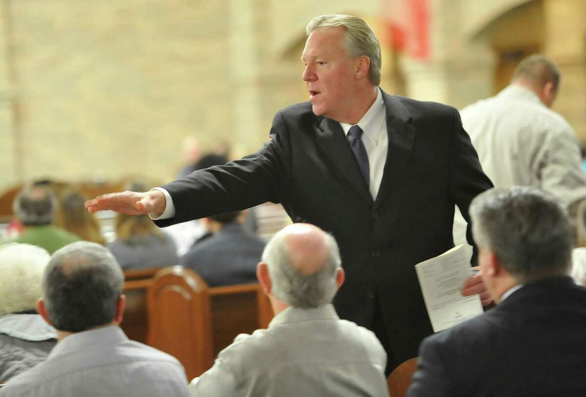 Hundreds attend Beaumont service for Bill Leger