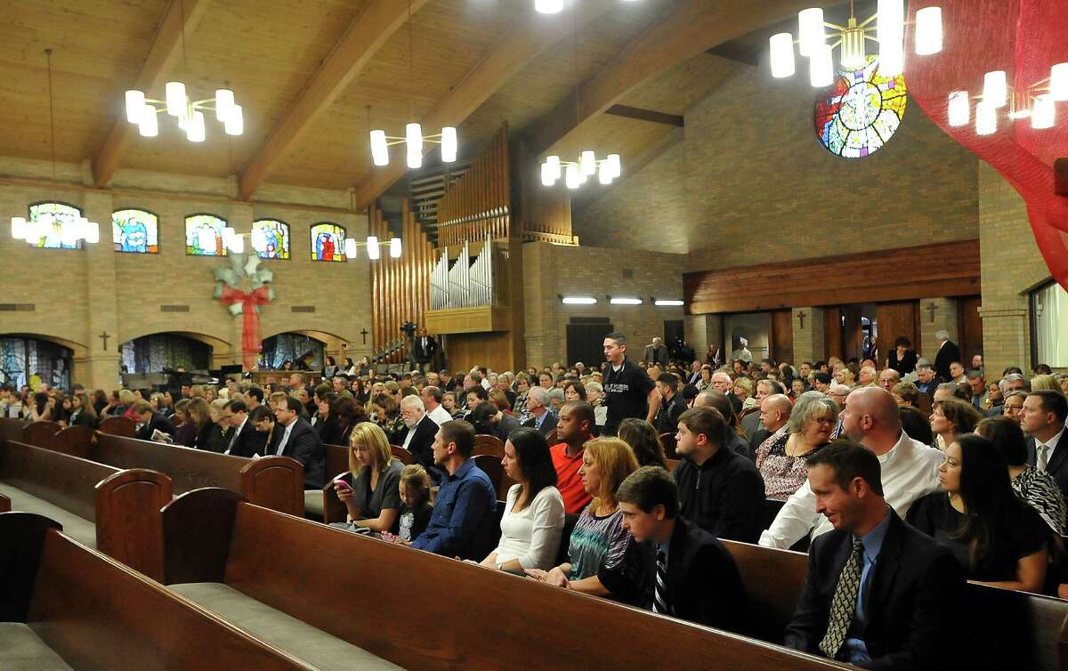 Hundreds attend Beaumont service for Bill Leger