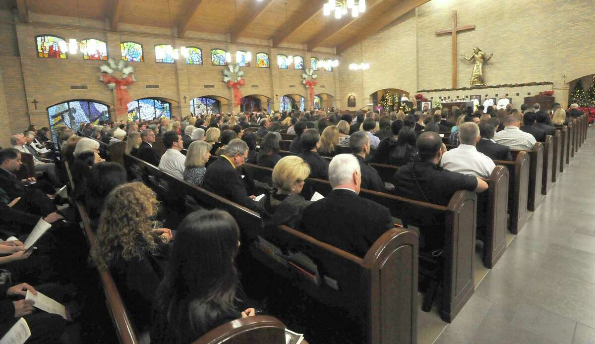 Hundreds attend Beaumont service for Bill Leger