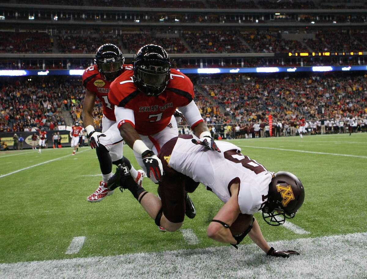 Texas Bowl seeks new title sponsor