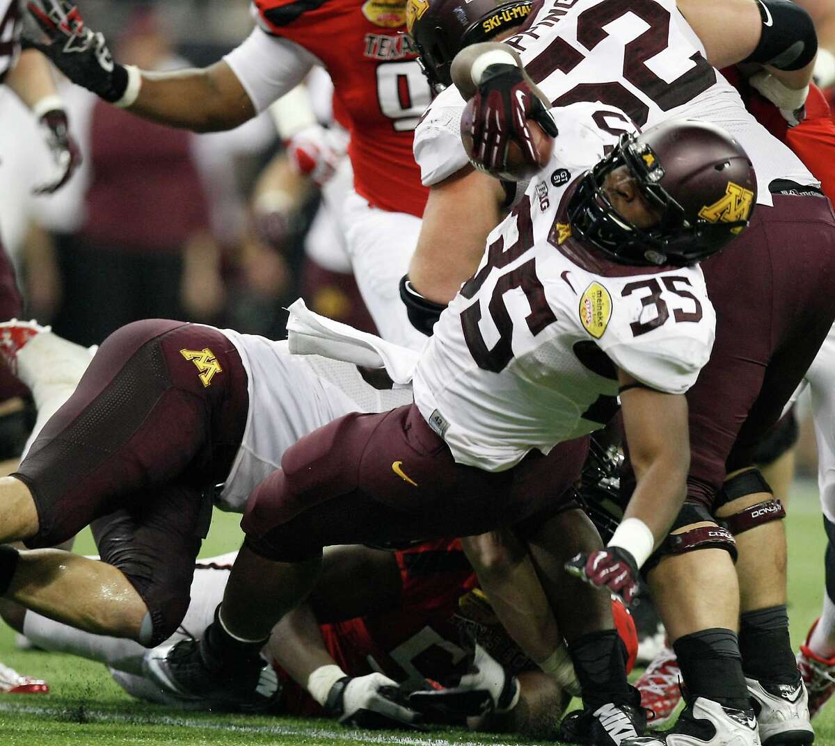 Texas Bowl seeks new title sponsor